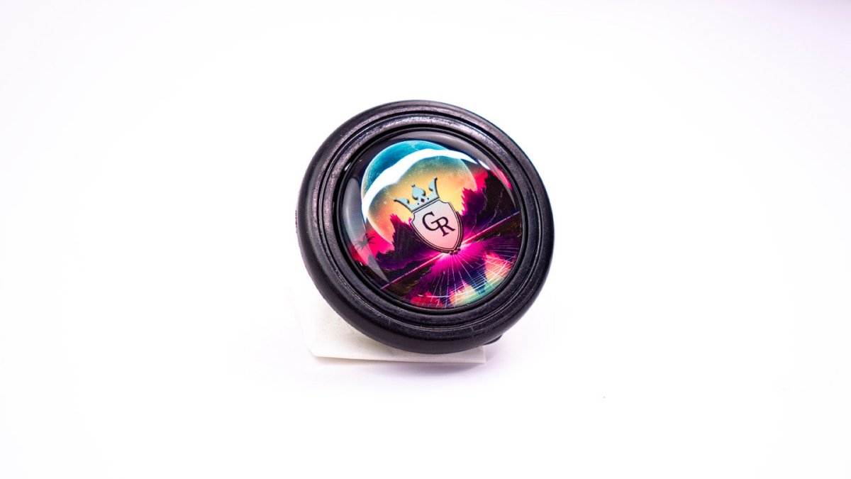 Grip Royal Horn Button Vaporwave Horizon - Subimods.com