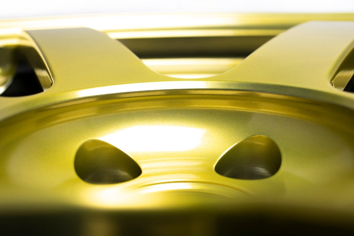 Volk Racing TE37 SAGA S-Plus Hyper Gold 18X9.5 +38 5x114.3 2015-2024 ...